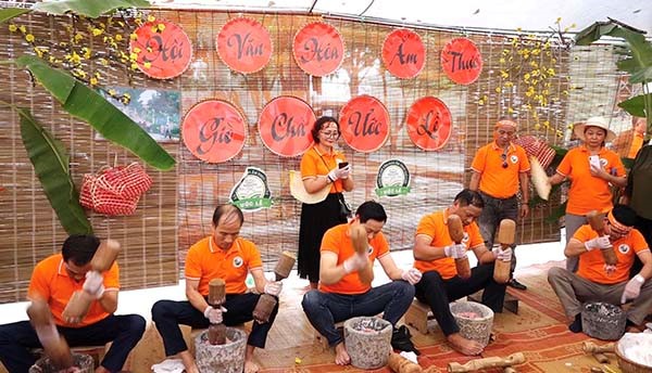 Festival of lean pork pie and pork bologna culinary culture of Uoc Le ...