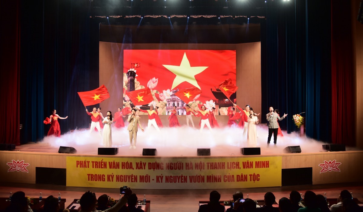 Hanoi Reviews Efforts in Building and Developing Vietnamese Culture and ...