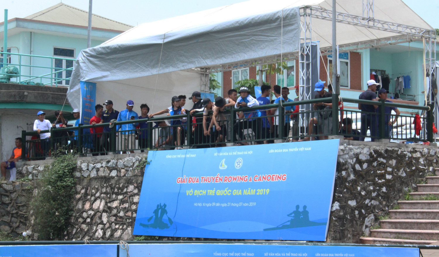 Hà Nội đứng nhất toàn đoàn giải Đua thuyền canoeing vô địch trẻ quốc ...