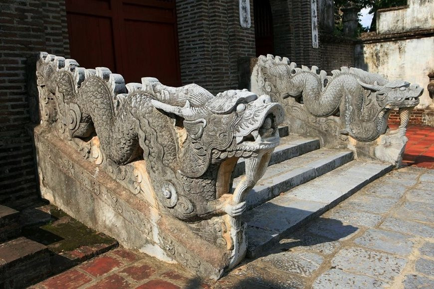 Cặp rồng đá đền Thượng (Cổ Loa, Đông Anh) được công nhận là Bảo vật ...